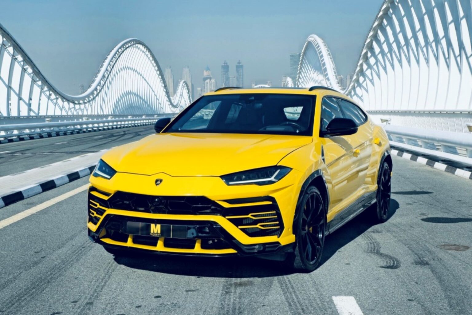 What kind of cars are driving around Dubai? Most common cars